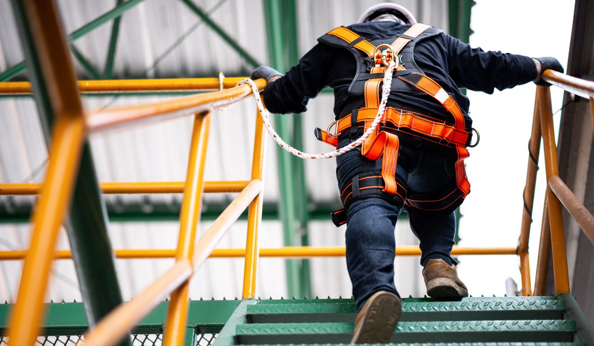 The Difference Between Fall Protection and Fall Prevention