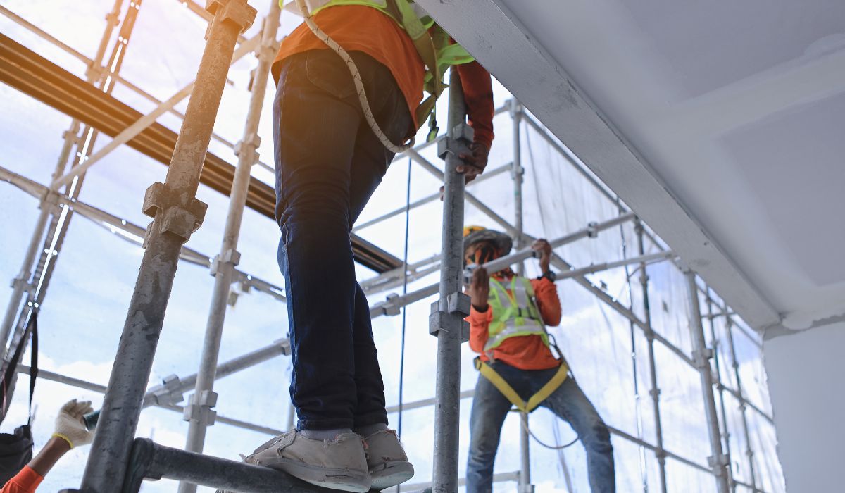 The Difference Between Fall Protection and Fall Prevention